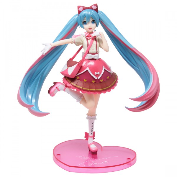 Sega Hatsune Miku Ribbon Heart Super Premium Figure pink