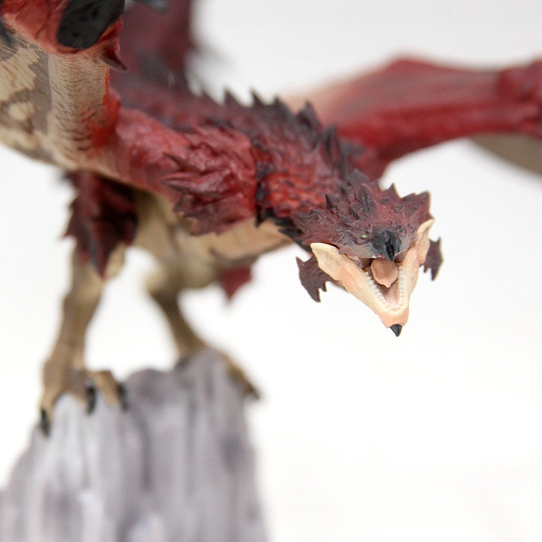 Bandai Ichibansho Monster Hunter Rathalos Figure red