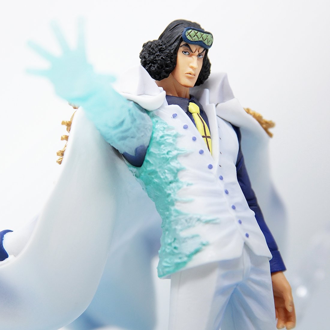 Bandai Figuarts Zero One Piece The Three Admirals Kuzan Aokiji Figure white