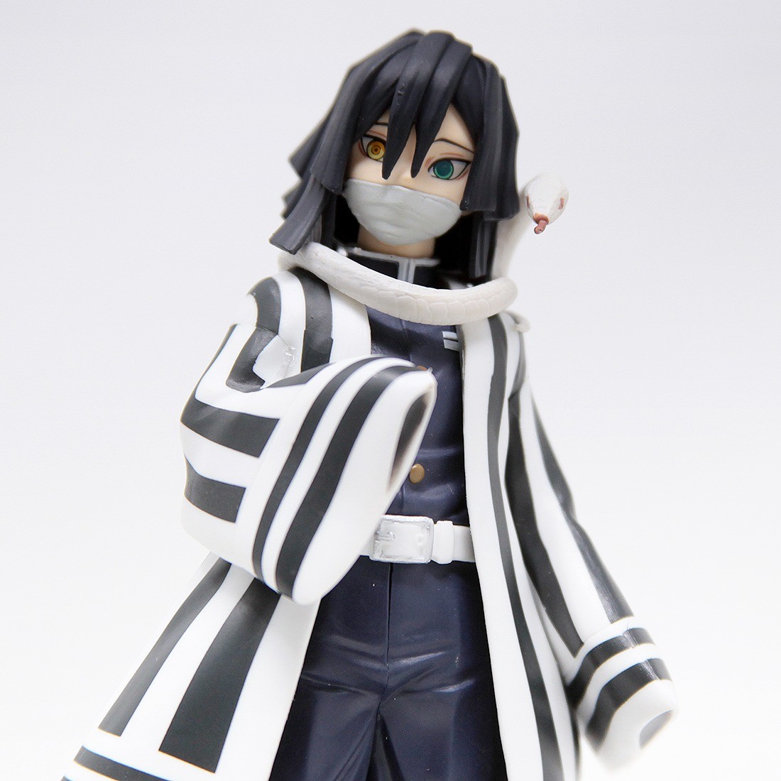 Banpresto Demon Slayer Kimetsu no Yaiba Figure Vol. 15 Obanai Iguro ...