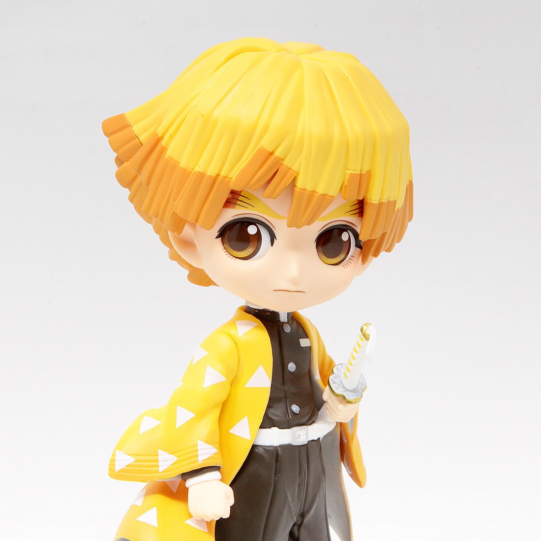 Banpresto Q Posket Demon Slayer Kimetsu no Yaiba Zenitsu Agatsuma II ...