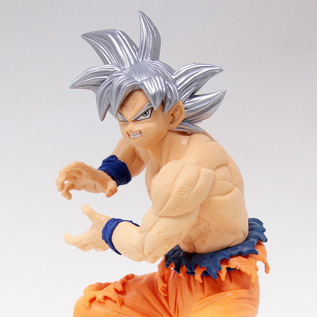 Banpresto Dragon Ball Super Super Zenkai Solid Vol.3 Ultra Instinct Son Goku FIgure silver