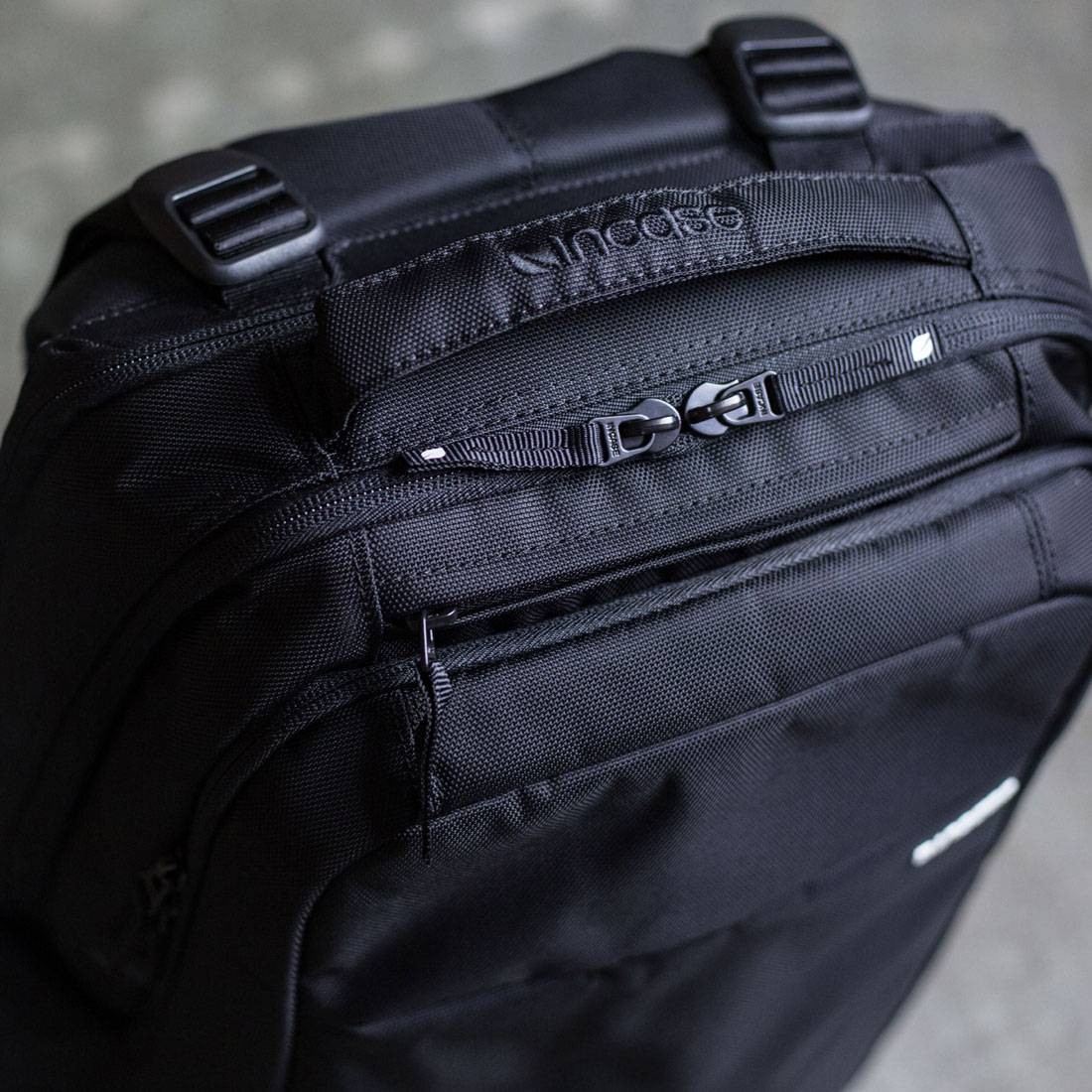 Incase Icon Backpack black